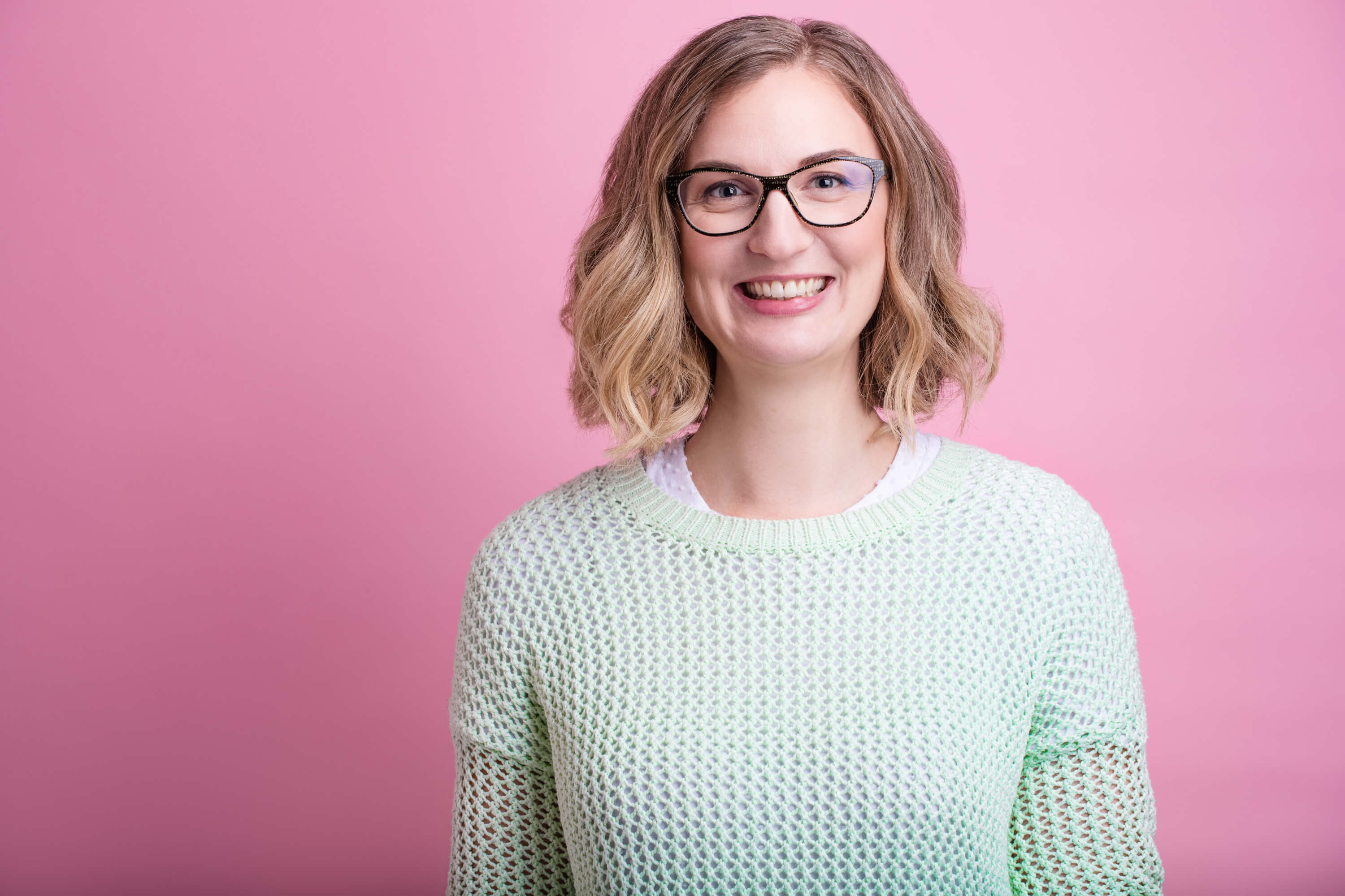 5 ways to stand out with your headshot photos and maximize your ...